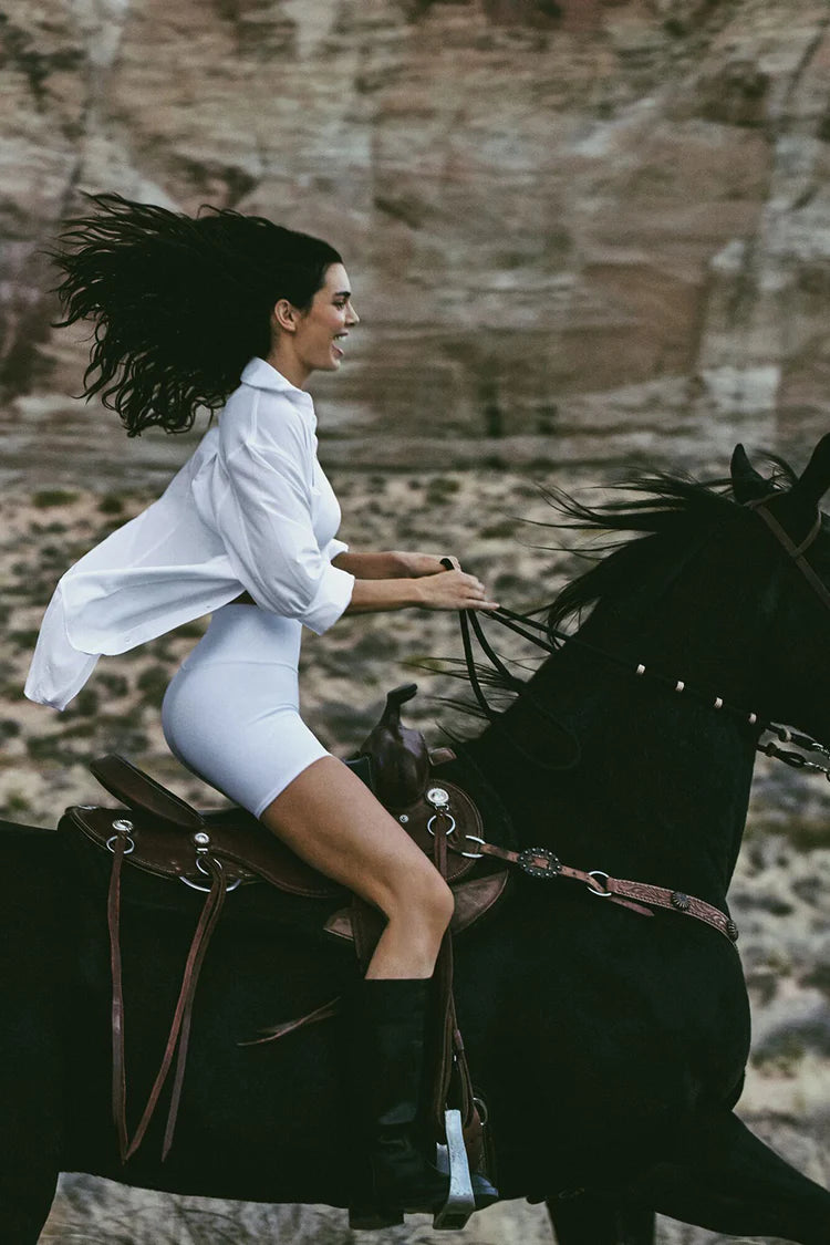 Dreamscape Button Down Long Sleeve - White – Alo Yoga Mexico