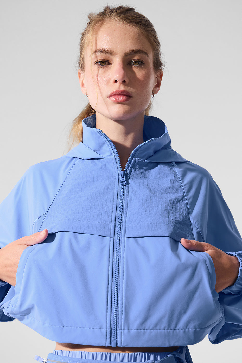 Cropped Playmaker Jacket - Crystal Clear Blue – Alo Yoga Mexico