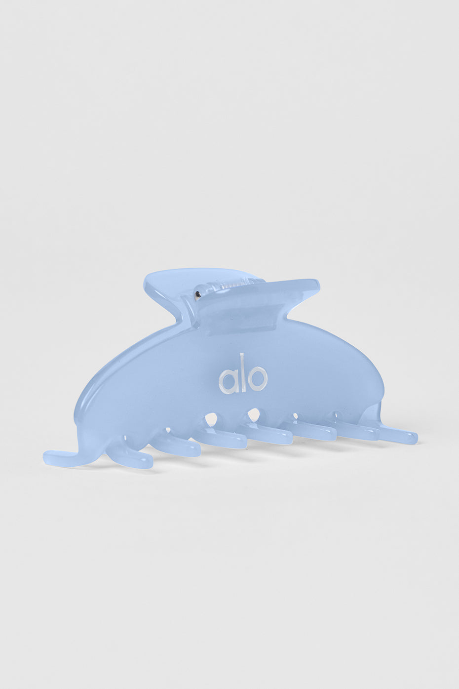 90's Claw Clip - Seashell Blue – Alo Yoga Mexico