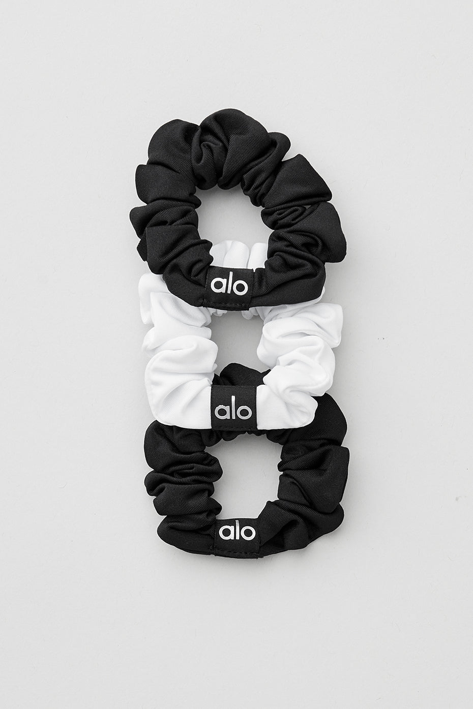 Fresh Mini Scrunchie (3-Pack) - Black/White – Alo Yoga Mexico